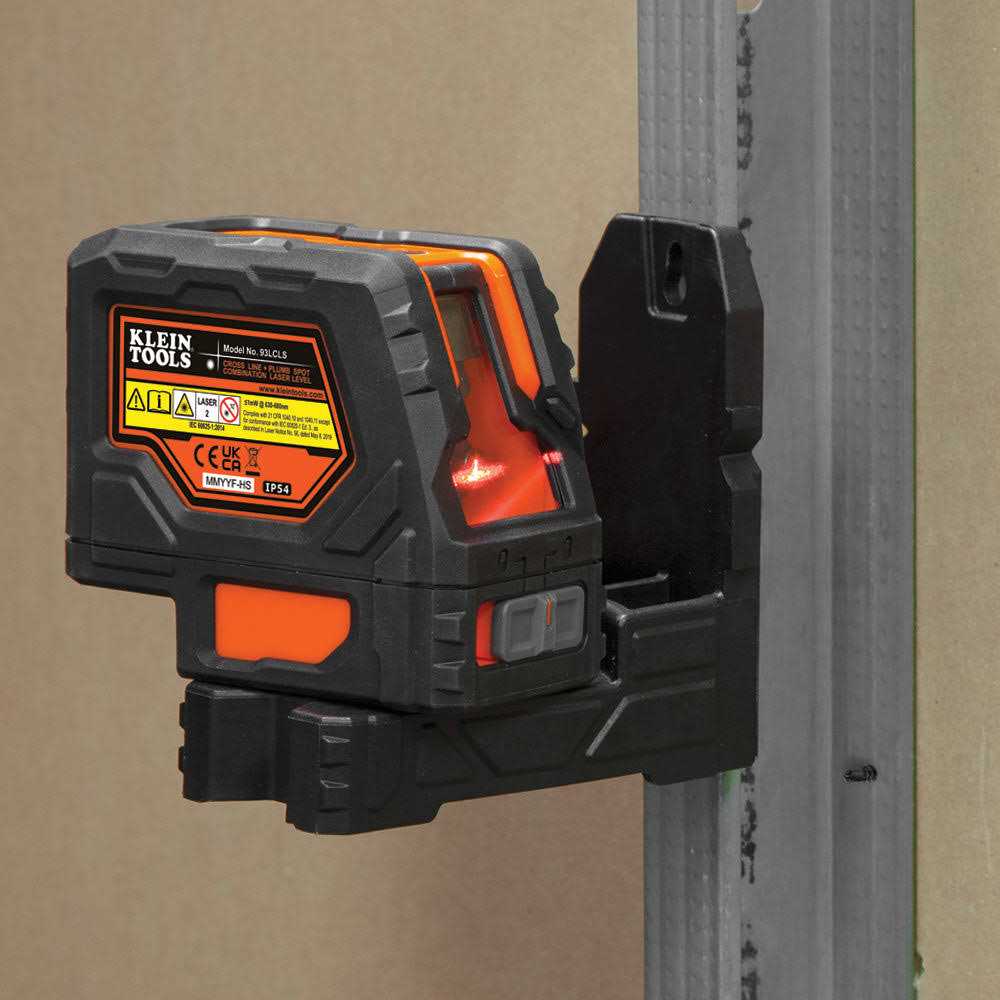 Klein Tools 93LCLS Self-Leveling Cross-Line Laser Level Plumb Spot ...