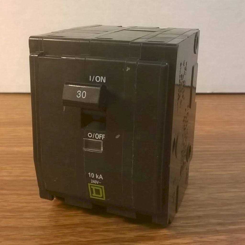 Square D QO330 Circuit Breaker - Shop Hardware Tools for Work and Home